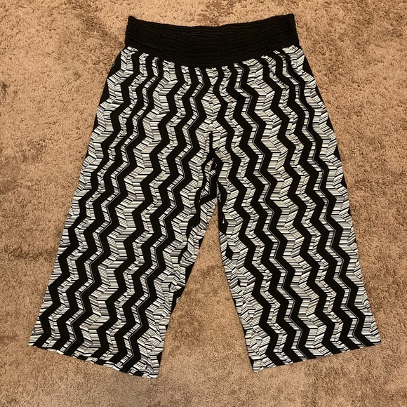 Robert Louis | Pants & Jumpsuits | Robert Louis Xl Wide Leg Capri Pants ...